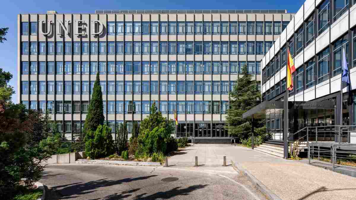 Abren convocatoria de becas para jóvenes nicaragüenses en el exilio ...